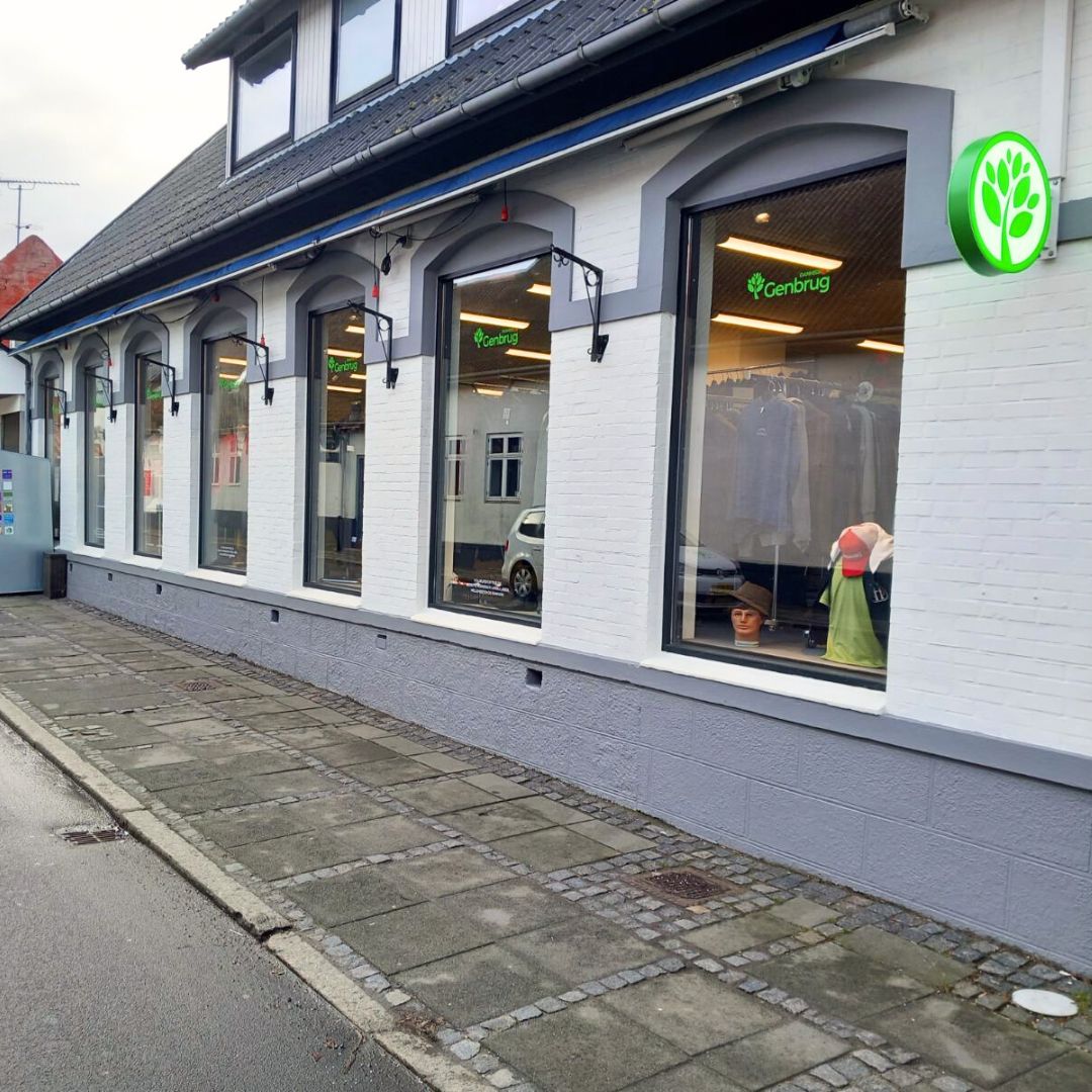 Genbrug i Åkirkeby: Find Skatte blandt Secondhand Fund